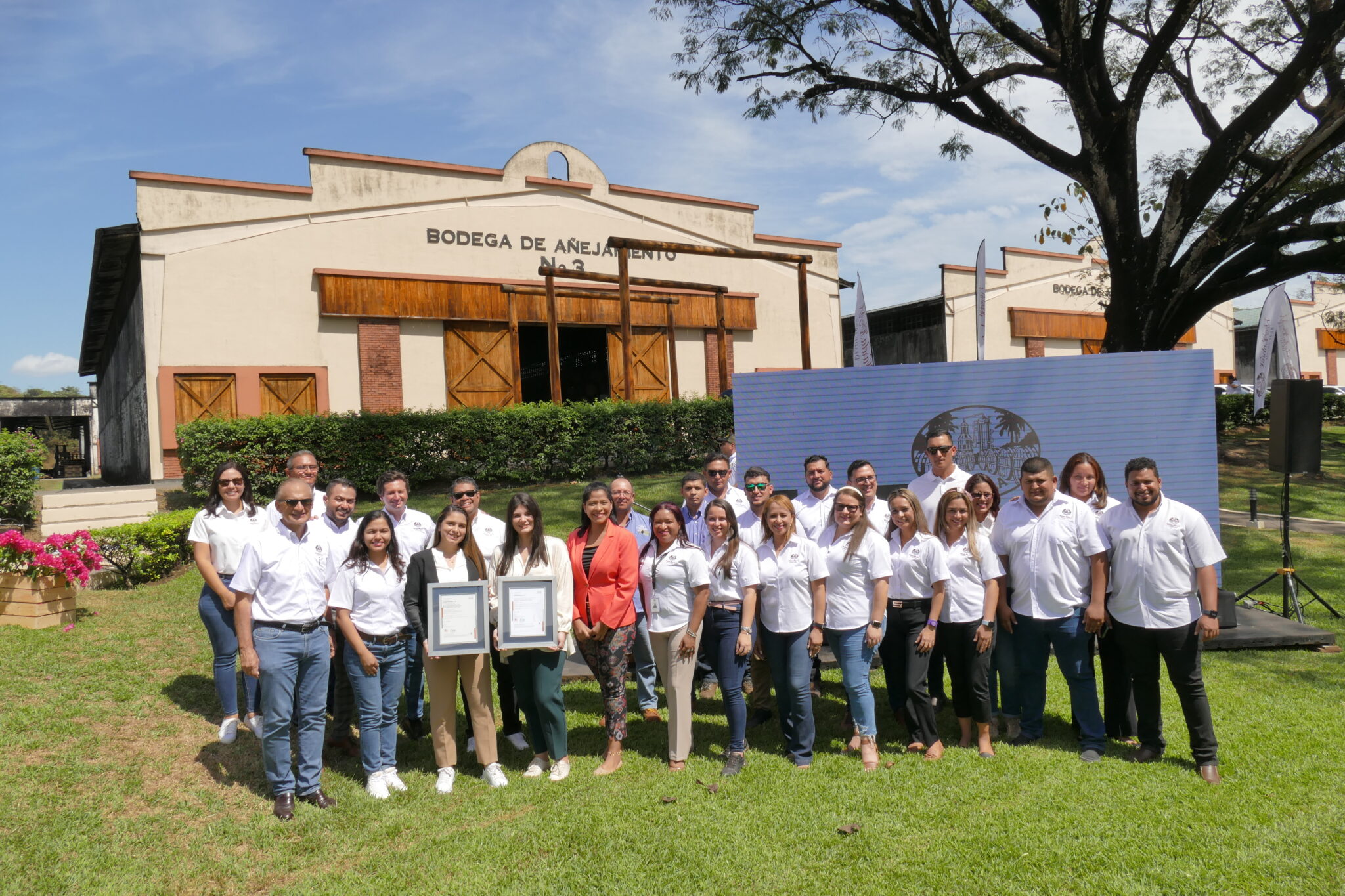 Varela Hermanos se convierte en el primer ingenio de Panamá en ...